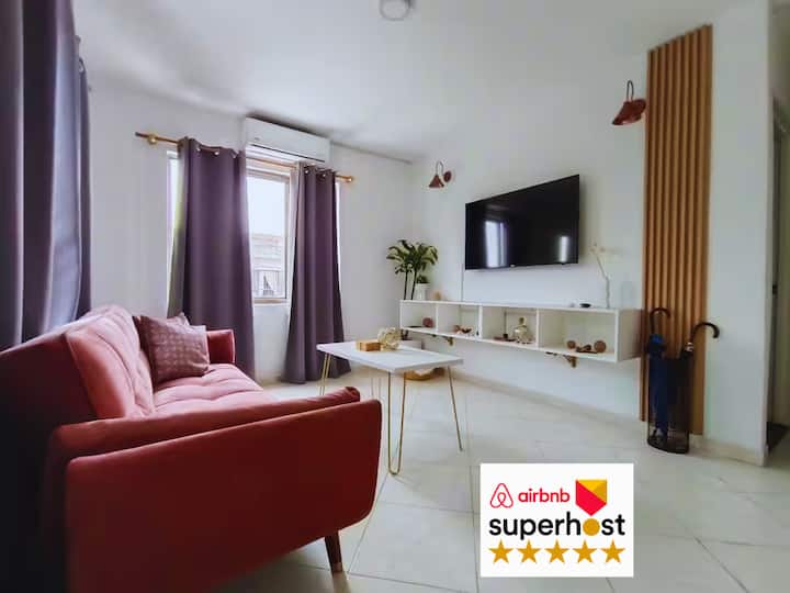 Modern 2-bed + Hot Water + Ac + Washer & Dryer - Cali
