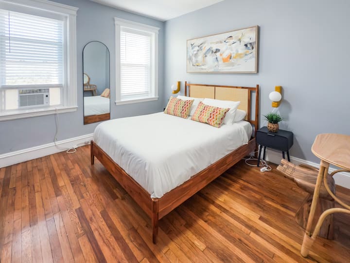 (F35) Fenway Park, Renovated, 2 Beds. - Dorchester, MA
