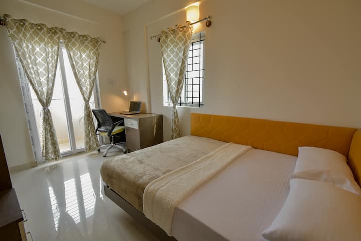Group Adda - 4 Rooms In 2 Flats - Bangalore