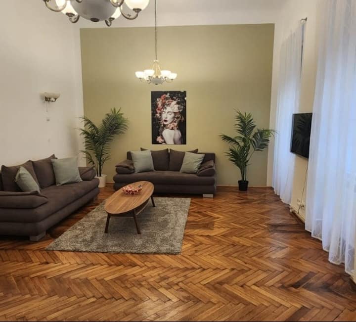 Exceptional Apt In City Center - Budapest