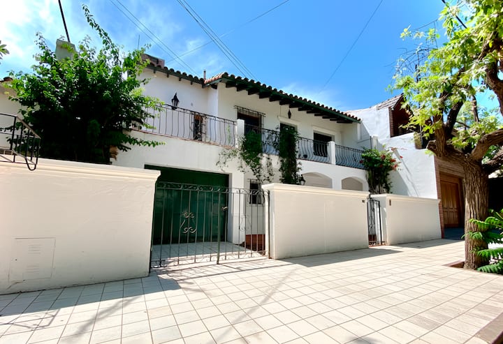 Lujosa Casa En Mendoza! | 12p - Mendoza