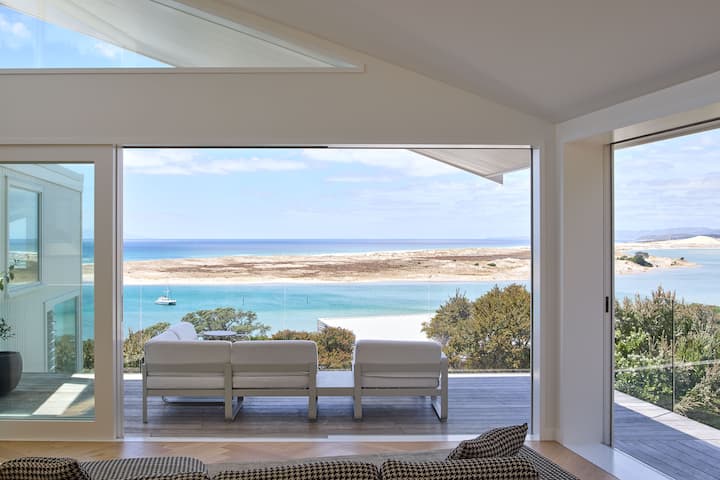 Mangawhai Beach House With Amazing Views - マンガウハイ