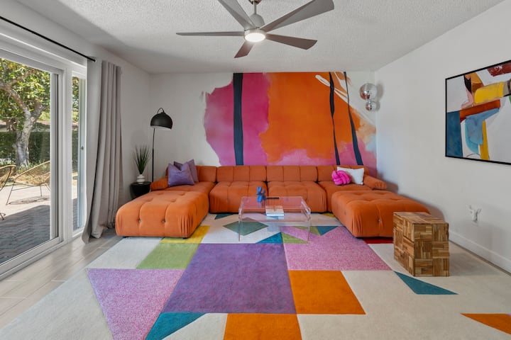 Casa Groovy! Next To Universal/near Epic/sea World - Orlando, FL