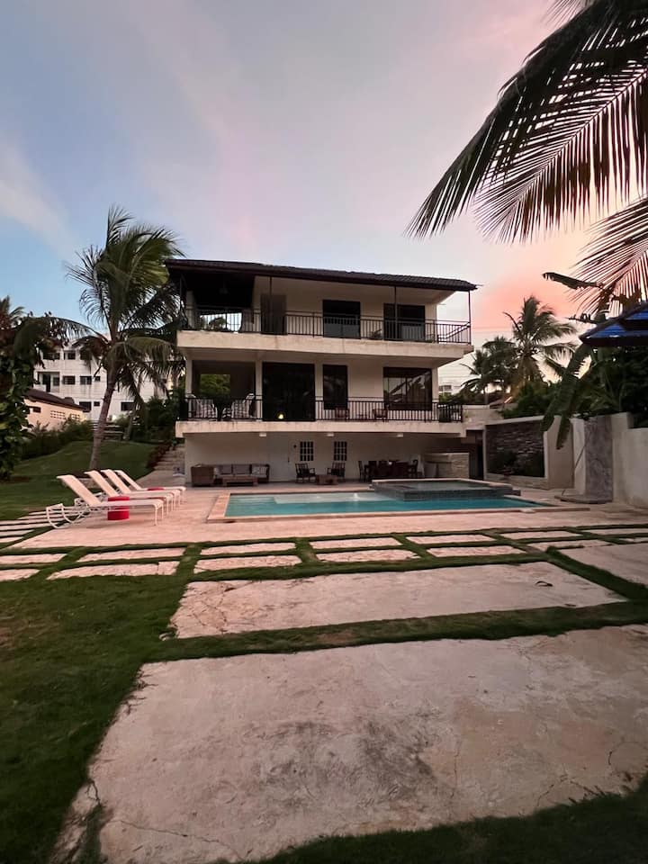 Villa Terramar, 2 Min From Beach - Dominican Republic