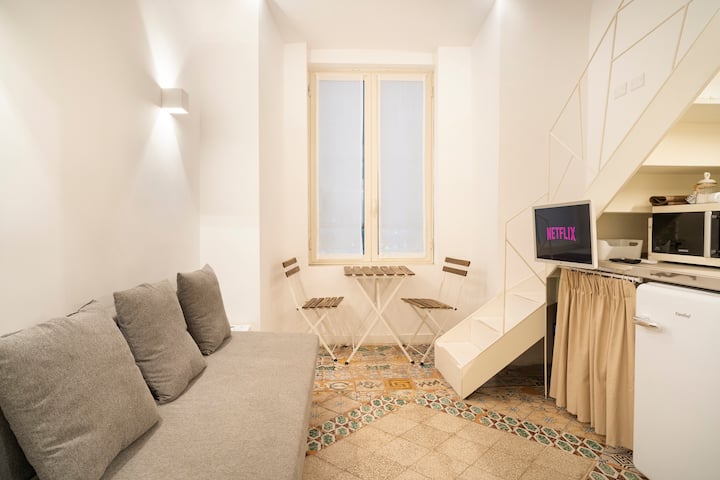 Apartment In The Heart Of Naples [Duomo Holiday 2] - Naples