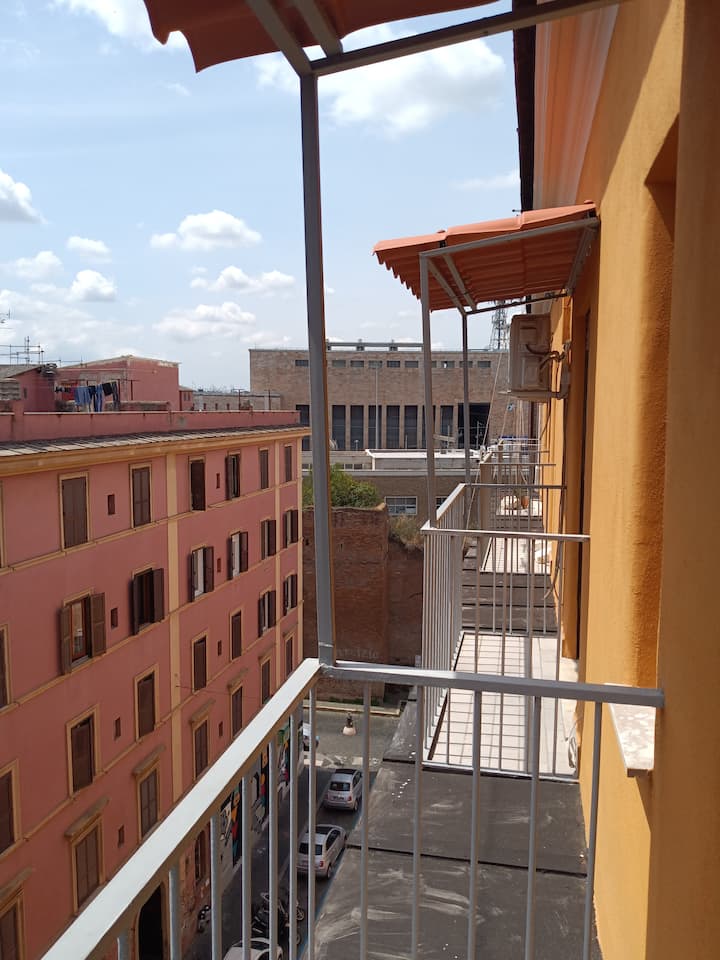 Termini 10 Min Walk: 2 Bedrooms For 5, Elevator - Rome