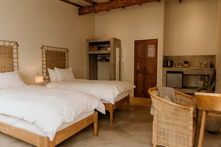 Charlie's Guesthouse - Standard Twin Room - Swakopmund