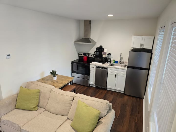 King 1br In Hotel Style Multi-unit - Greenville