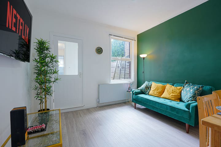Modern Freshly Refurbed Home Luton - Bedfordshire