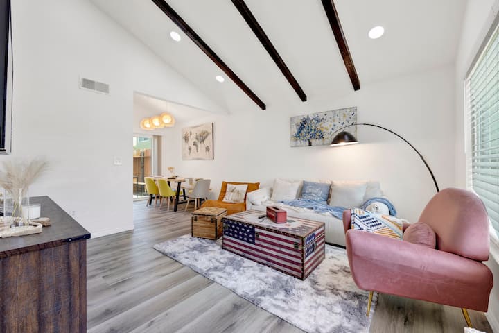 Newly Remodeled Cozy Townhouse - West Covina, CA