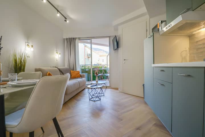 Bel Appartement à 100m De La Mer - Menton