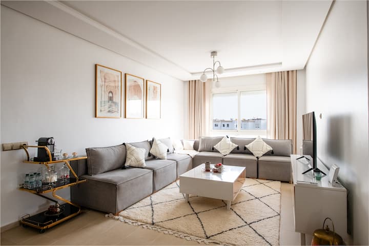 Vue Sur Skyline | Proche Plage | Piscine Publique - Rabat