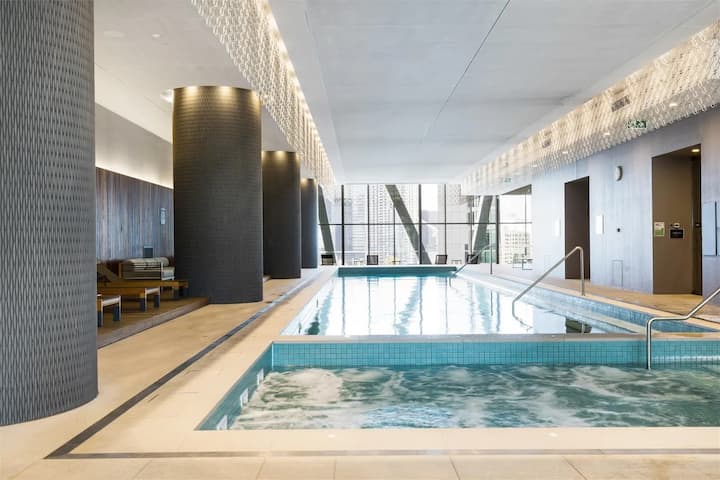 Southbank 1 Bedroom Apartment With Parking & Pool - Melbourne
