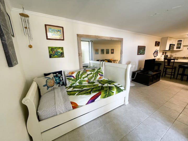 North Shore Turtle Cove - Beachfront Condo With Ac - O‘ahu, HI