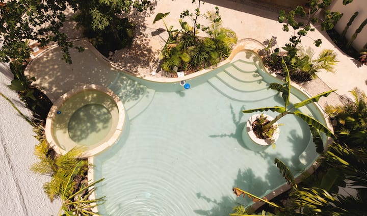 Pool & Street Parking, Balcony, Fully-equipped - Riviera Maya