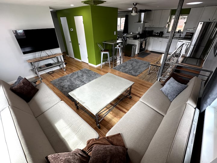 Custom Spacious 4br W/ Sk8 Bowl & Fire Pit - Arvada, CO