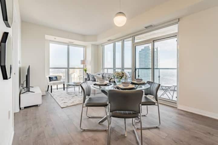 Elegant 2br-2bath Condo, Parking, City View - Mississauga