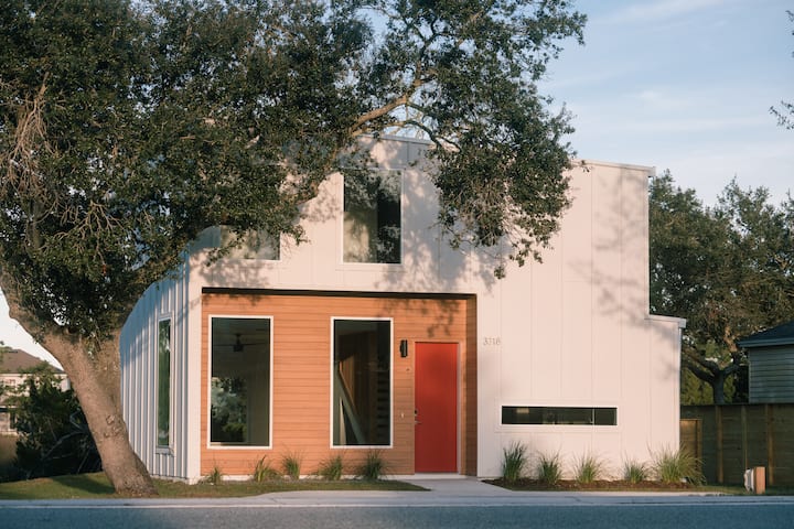 Marsh View: Modern Getaway - Mins From Downtown - St. Augustine, FL