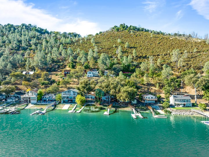 Relax On Lakefront, Bbq, Sleeps 12+, Tesla Charger - Clearlake, CA