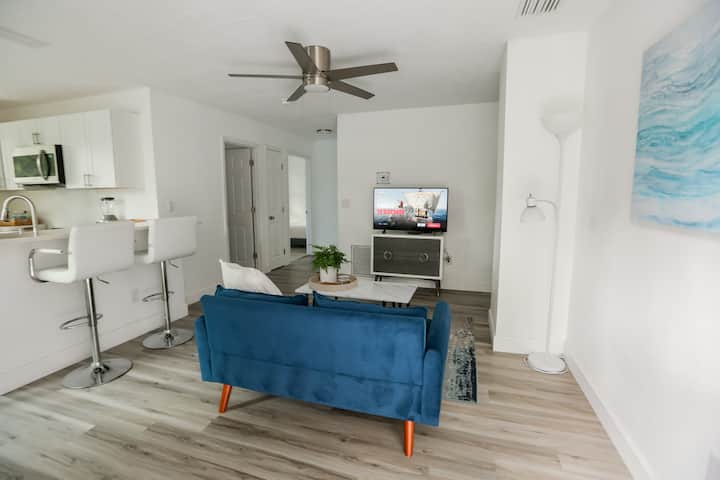 3br Beachwood Bungalow Near Beaches & Downtown - Sarasota, FL