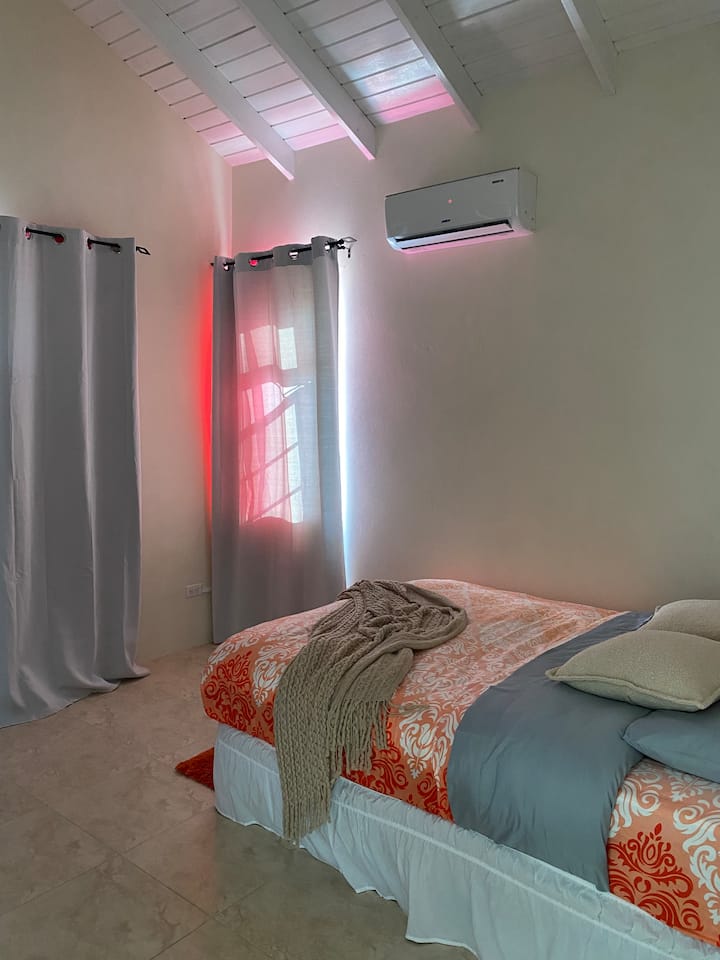 Berecah Apt On Government Hill 10min To Kensington - Bridgetown