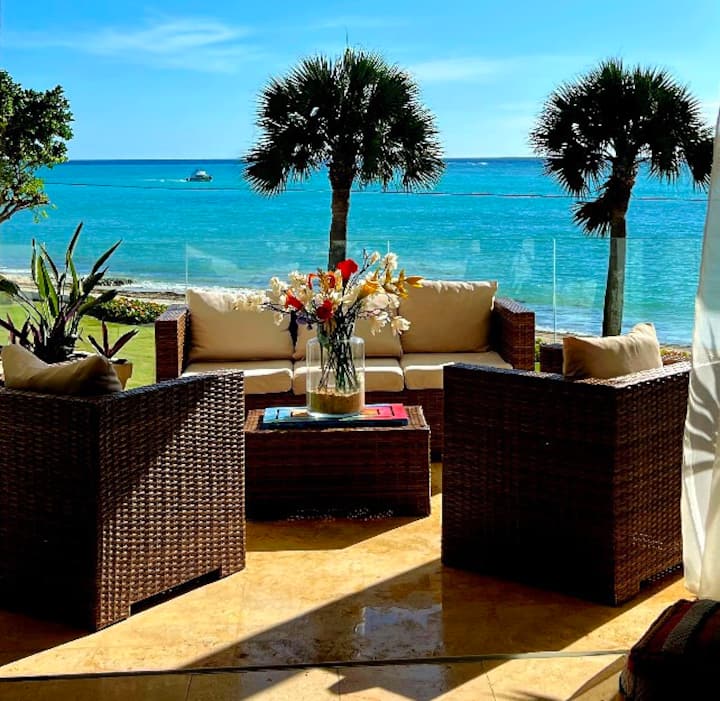 Artsy & Chic Marina Oceanfront Getaway, Cap Cana - Punta Cana