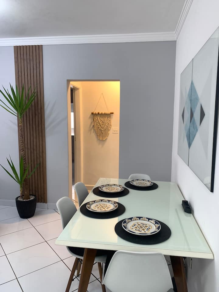 Apartamento Em Santos No Gonzaga Em Frente à Praia - Santos, Brasil