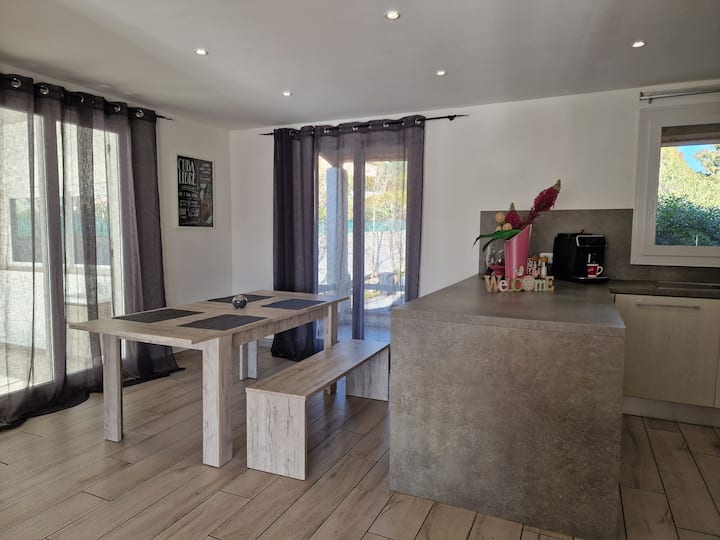 Nomadunion Coliving - Room With Shared Bathroom - Antibes