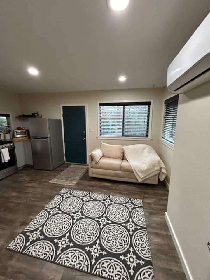 Downtown Napa Cottage - Napa, CA