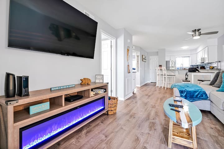 Beachfront Condo | 2 Pools | Direct Ocean Access - Carolina Beach