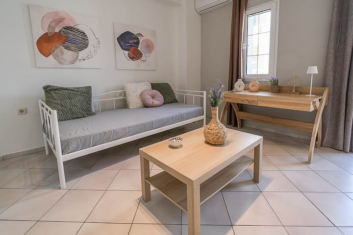Prime Location Near Lions Square (Studio) - Iraklion