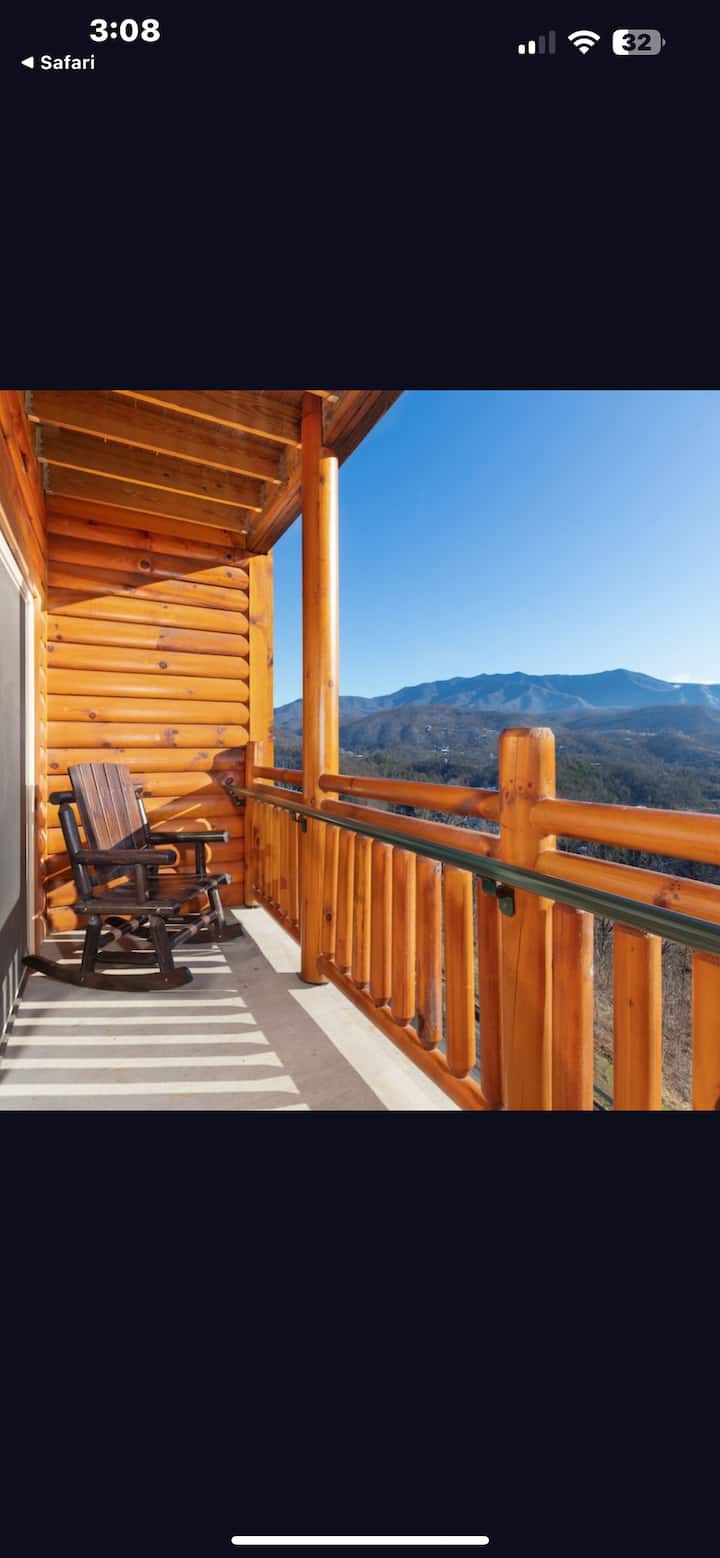 Smokey Mountain Family Time -Memories To Make! - Gatlinburg, TN