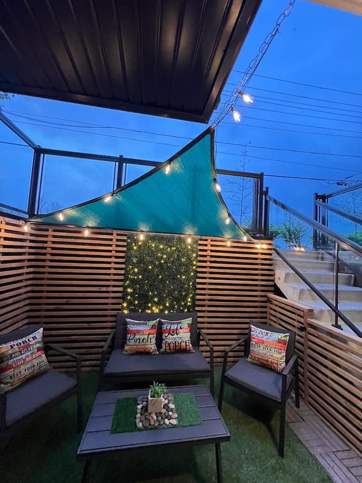 Niagara Getaway Across Fallsview - Niagara Falls