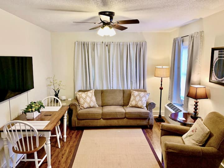 Cozy And Relaxing Loft In Trendy Midtown - Mobile, AL