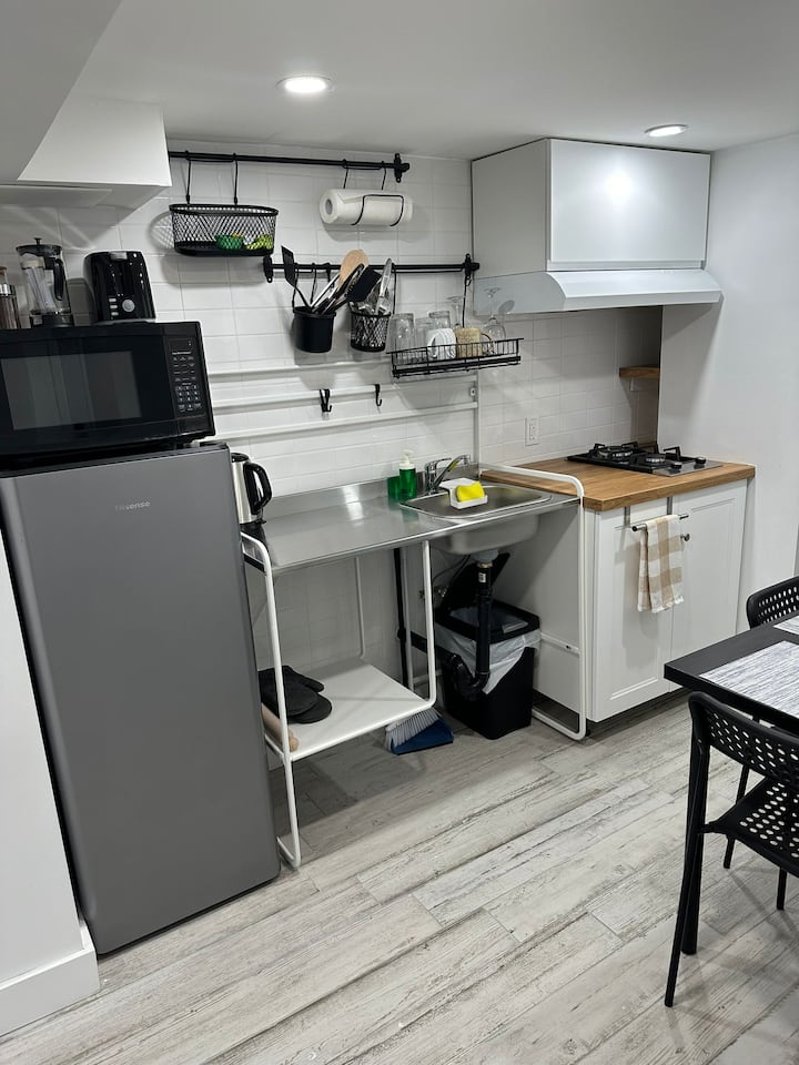 New Large Studio Private Apt. - Mississauga