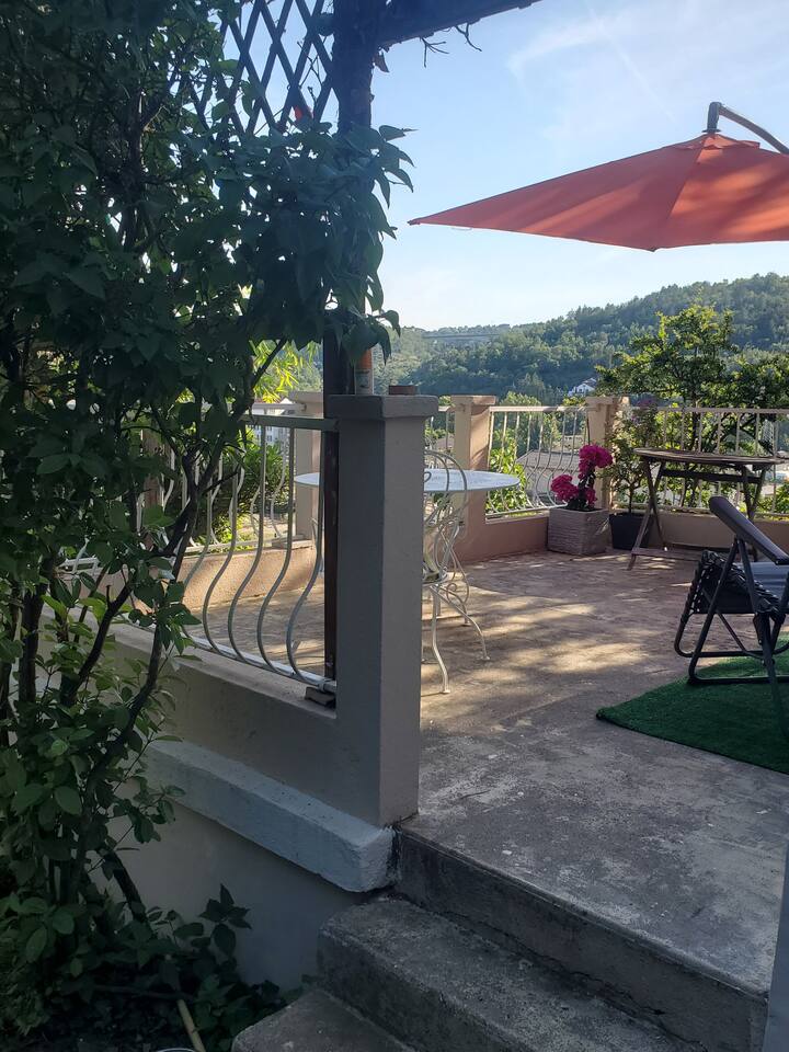 Appartement Spacieux, Avec Jardin Et Vue Dégagée - Cahors