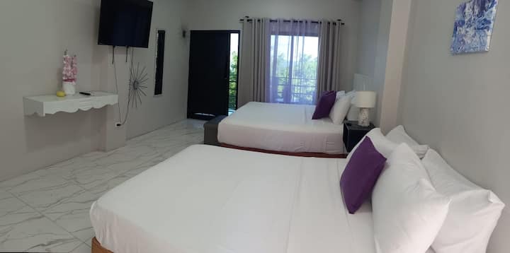 Misbhaven King Quad Rooms (2 Beds) - Port Antonio