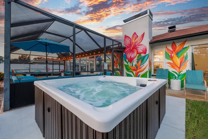 Hot Tub, Htd Pool, Fire Pit, Games, Ev Chargr Fun! - Bradenton Beach, FL