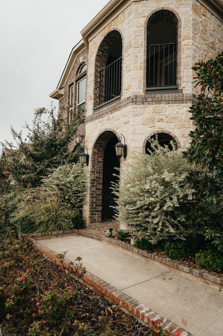 Mid Term, 5 Bedrooms, Corporate Housing - Corinth, TX