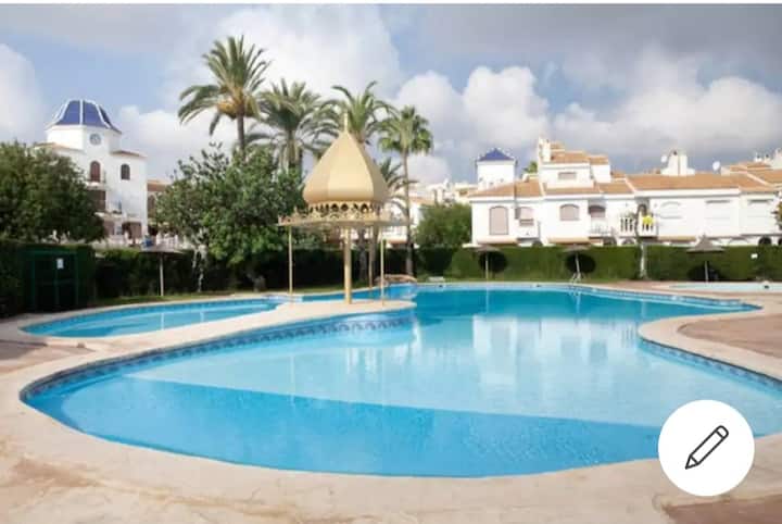 Bonito Bungalow En La Playa - Santa Pola