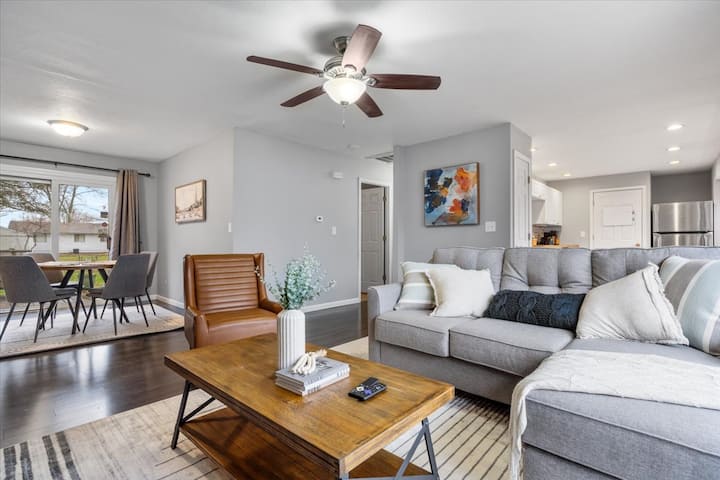 Cozy And Tranquil House In Springfield. - Springfield, IL