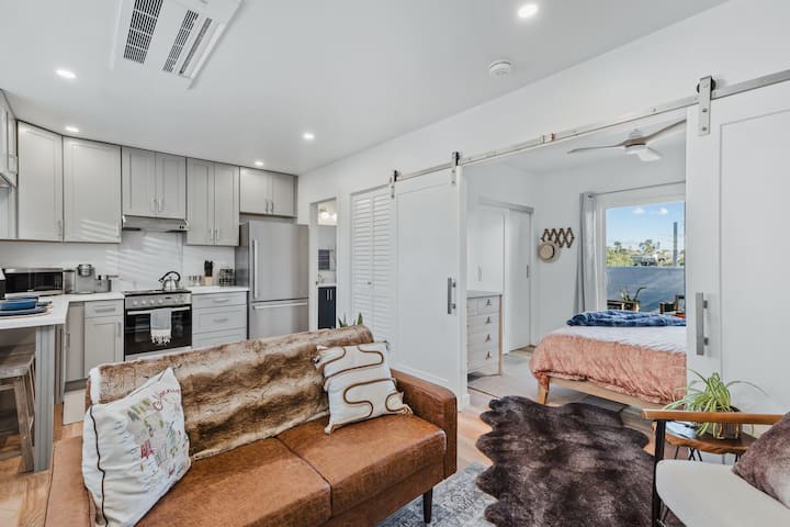 Stylish & Modern Talmadge Cottage W/ Private Patio - San Diego, CA