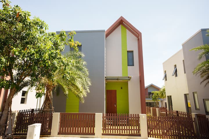 Happy Stay: 2br Villa | 5000m2 Saltwater Pool - Bình Châu