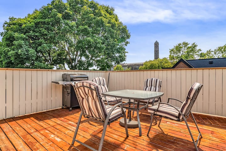 2br+den 2ba Unit W Parkng &Laundry By Uoft &Subway - Toronto