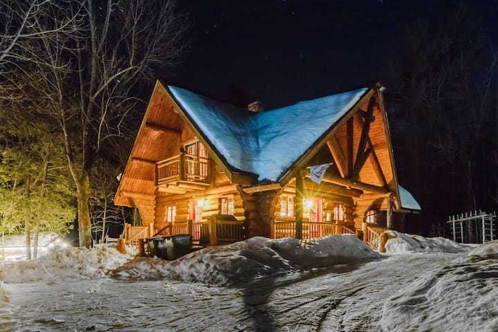 Bord De Rivière Orford: Chalet Spa & Foyer! - Orford