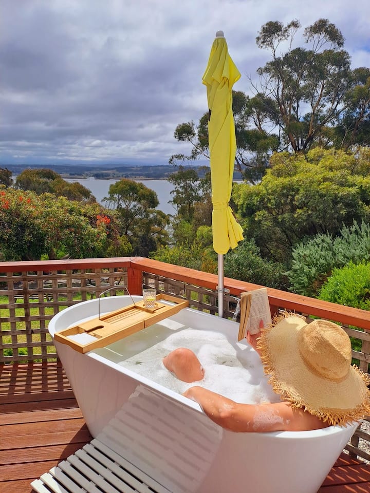Beach House At St Helens
Private Waterfront Views. - St Helens