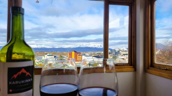 Panoramic Beagle Channel View• Modern Downtown Apt - Ushuaia