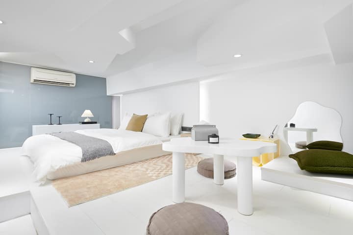 The Attic 小閣樓 /時尚更衣間 / 捷運中山站/中山商圈/電影院 -