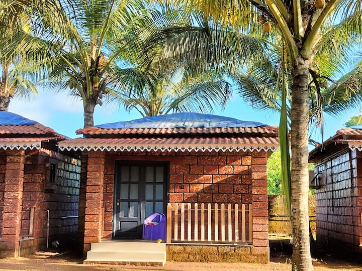 Saka Kadam's Homestay Cottage No 103 - Guhagar
