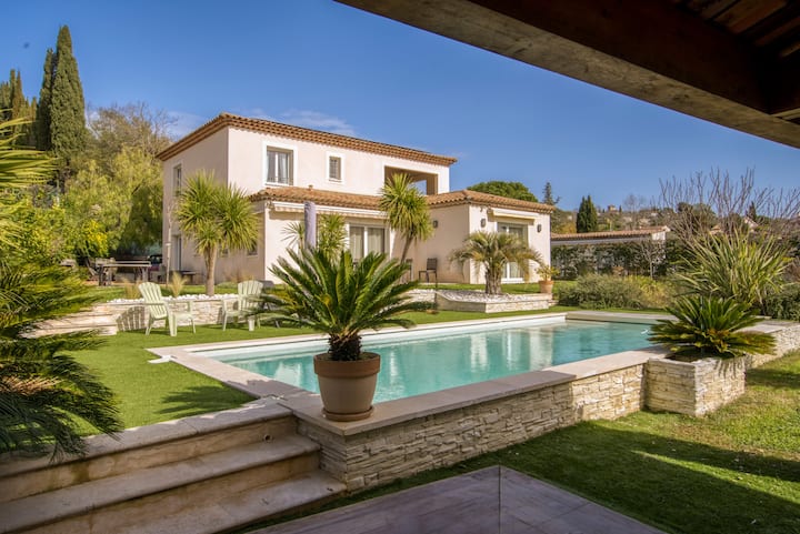 Appartement 3 Chambres Dans Villa Avec Piscine - Costa Azul